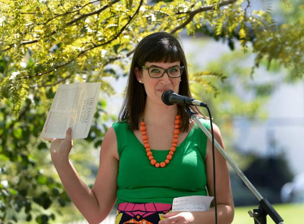 Kate Kelly Convence seus Seguidores a Pedir Remoção de seus Nomes da ...